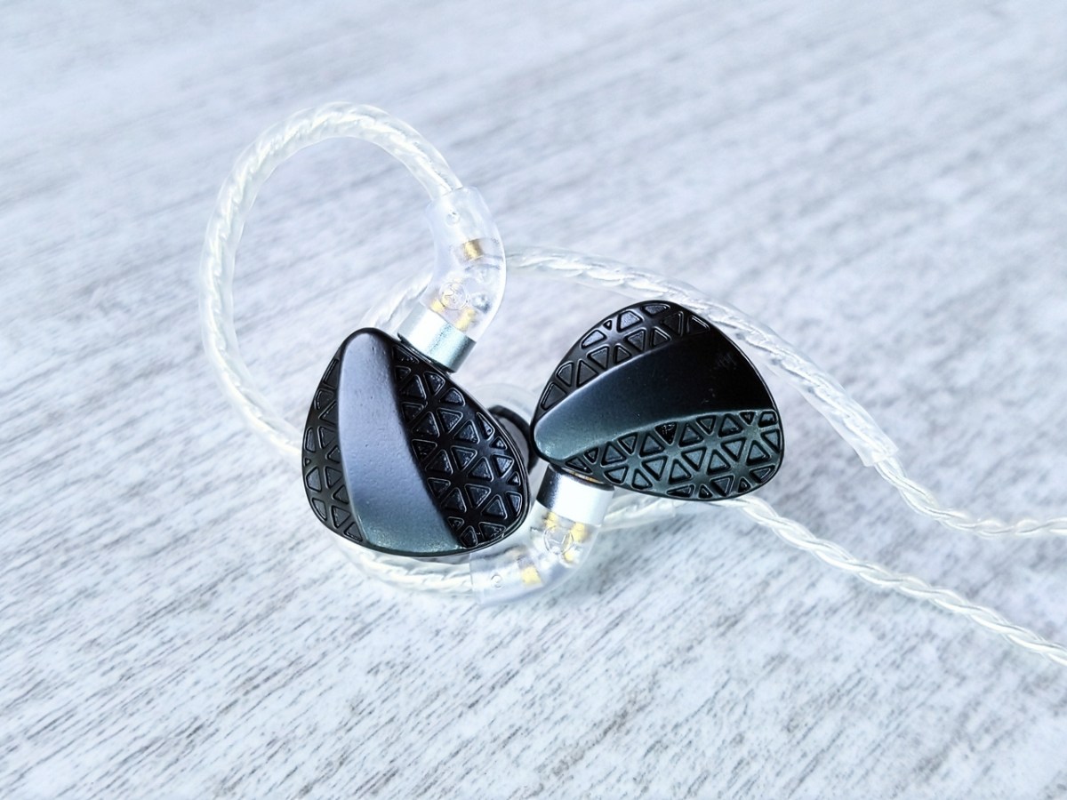 TRN MT3 – IEMs and Music